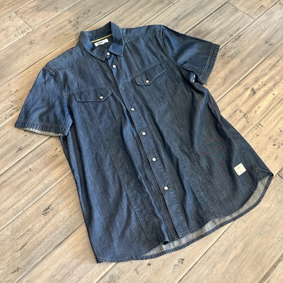 William Rast | Shirts | William Rast Denim Legend Short Sleeve Shirt Sz ...